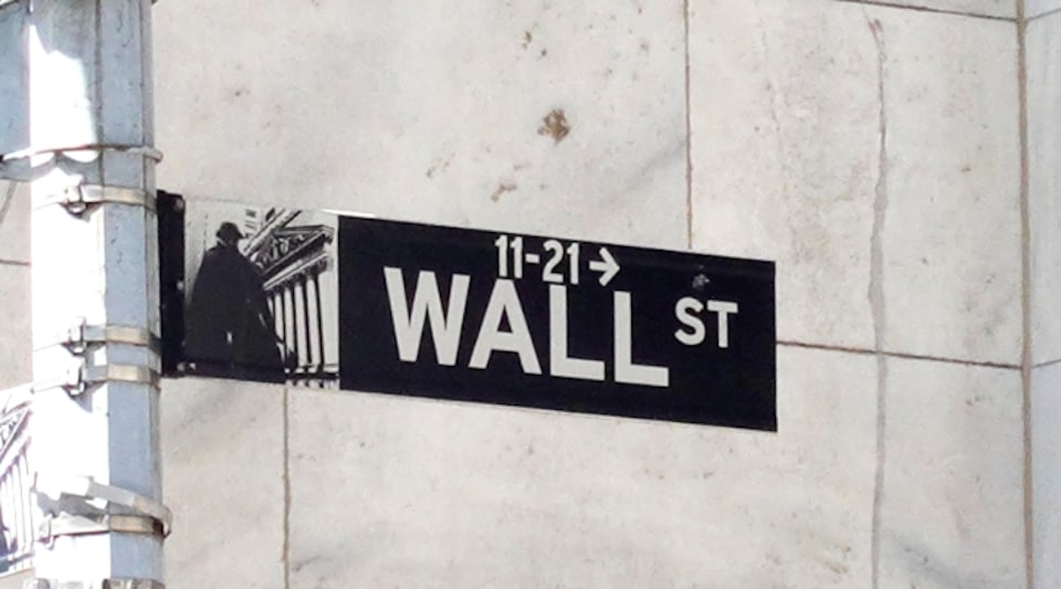 4 Charts on The Rotation Out of Tech and Growth Stocks | Morningstar UK