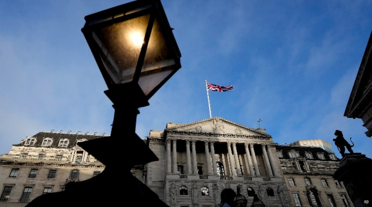 Bank of England Holds Rates Amid Persistent Inflation | Morningstar UK