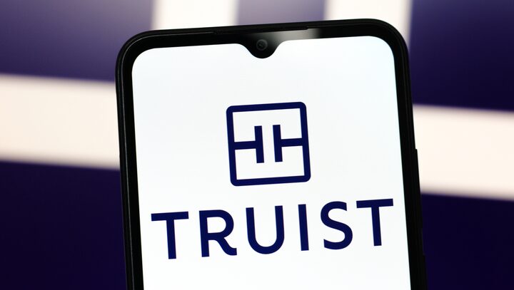 Truist Earnings: Fee Guidance Raised, but Less Net Interest Income ...