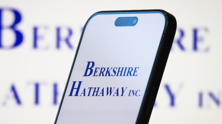 After Earnings, Is Berkshire Hathaway Stock a Buy, a Sell, or Fairly ...